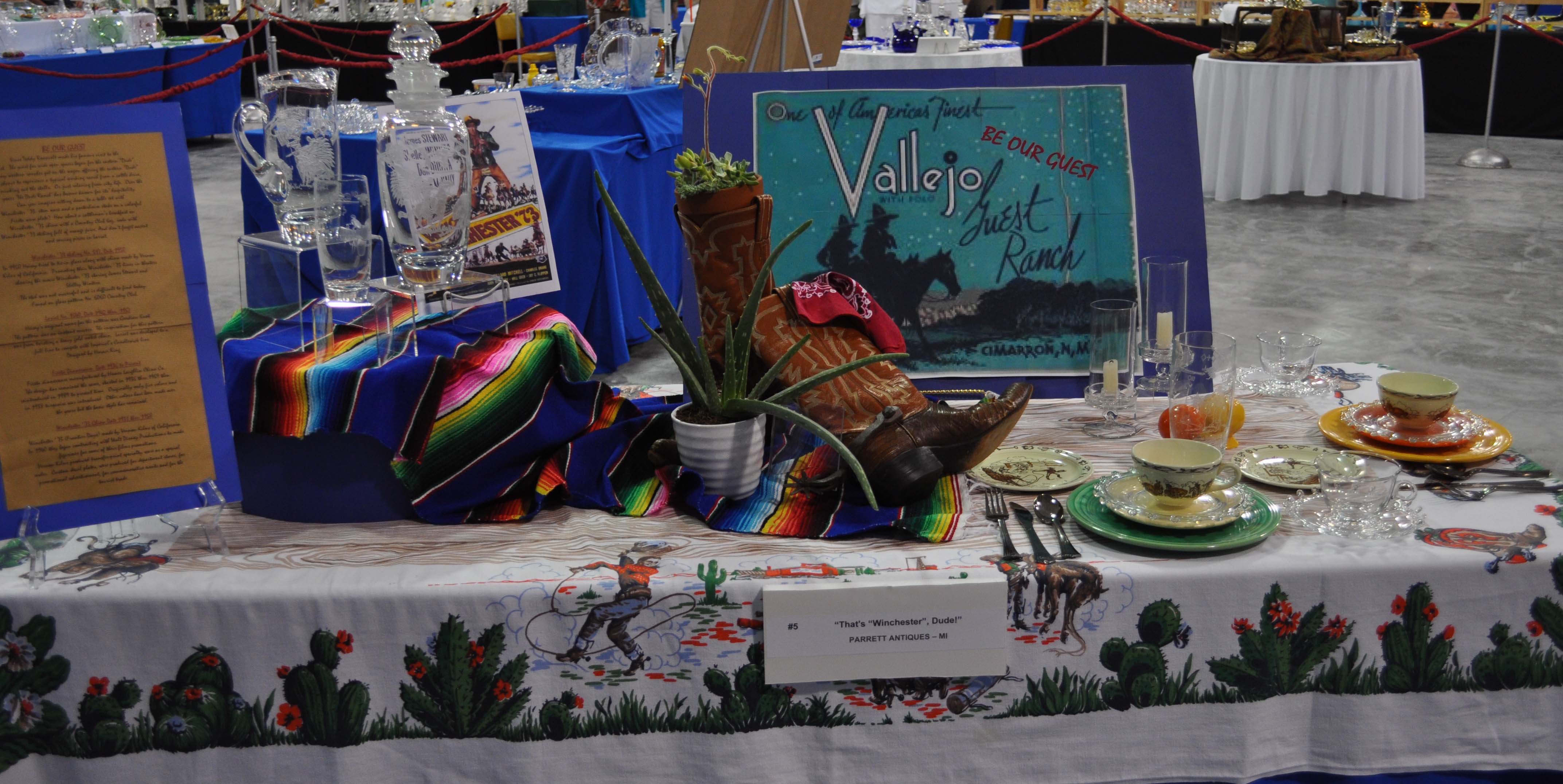 Pictures of the 2014 Convention Displays - Heisey Glass Museum